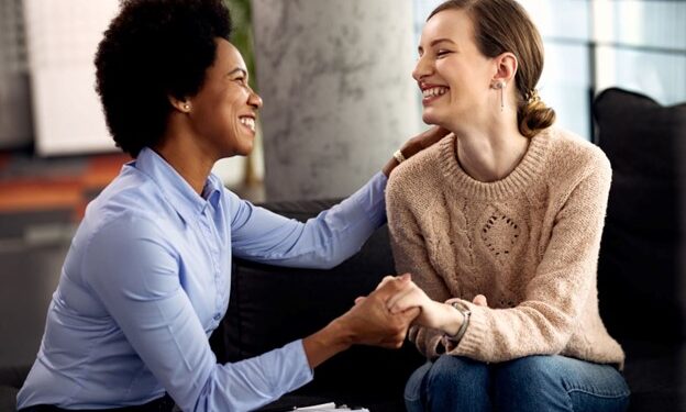 5 Ways Social Workers Help Empower Their Clients – The Recover